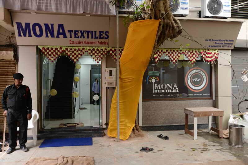 Mona Textiles in Doodhwali Pol, Ahmedabad - Best Fabric Wholesalers in ...