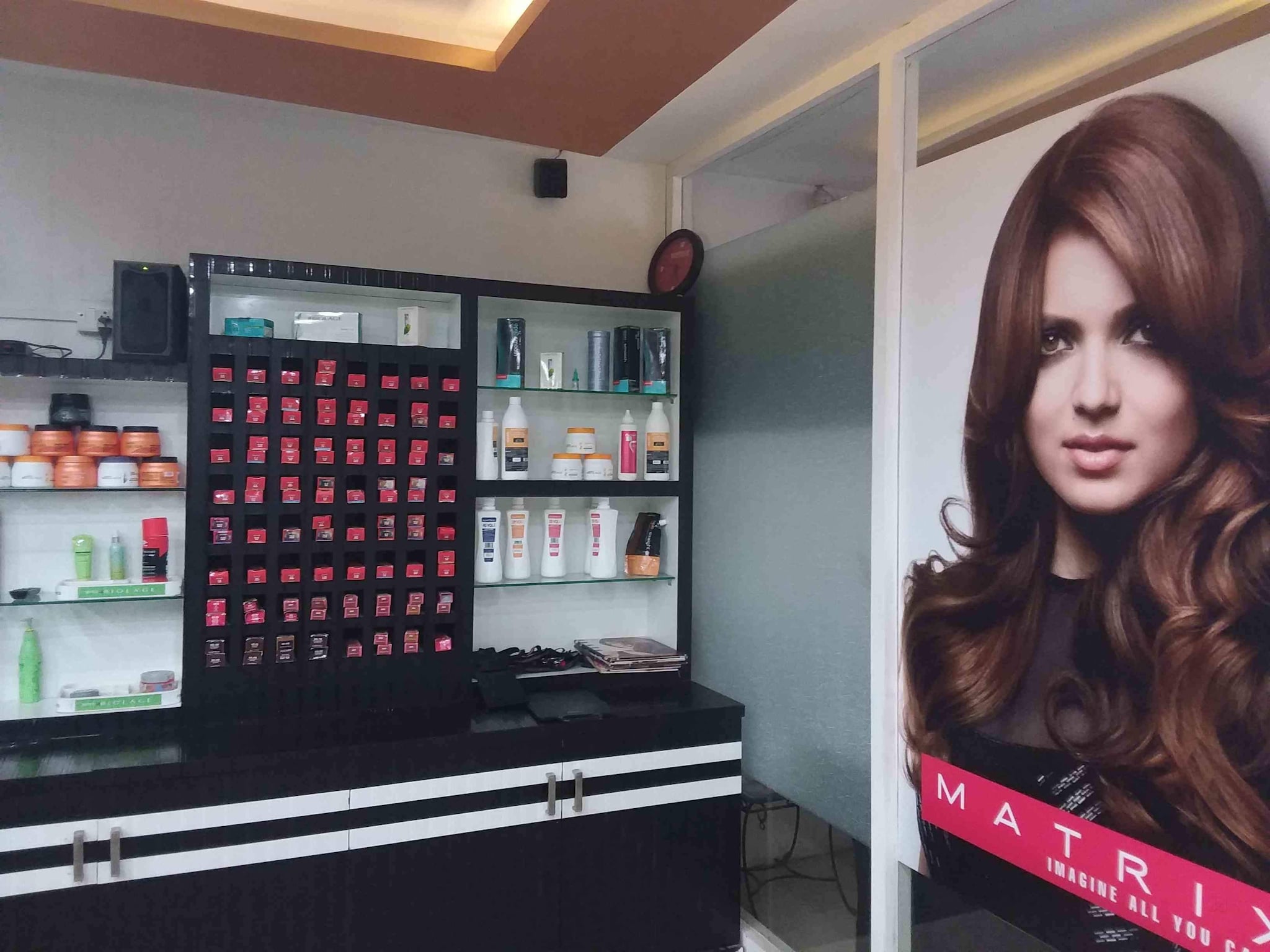 Top Beauty Parlours in Bhiwani - Best Ladies Beauty Parlours near me ...