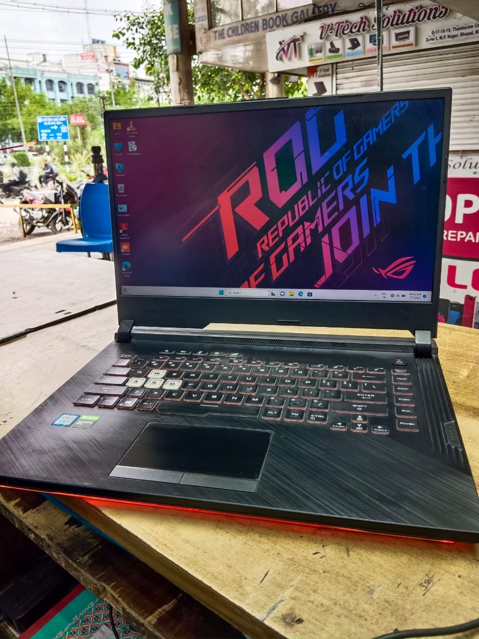Top Laptop Repair Services Apple in Nayapura Huzur - Best Apple Laptop ...