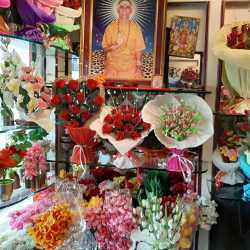Flowers boutique near me store
