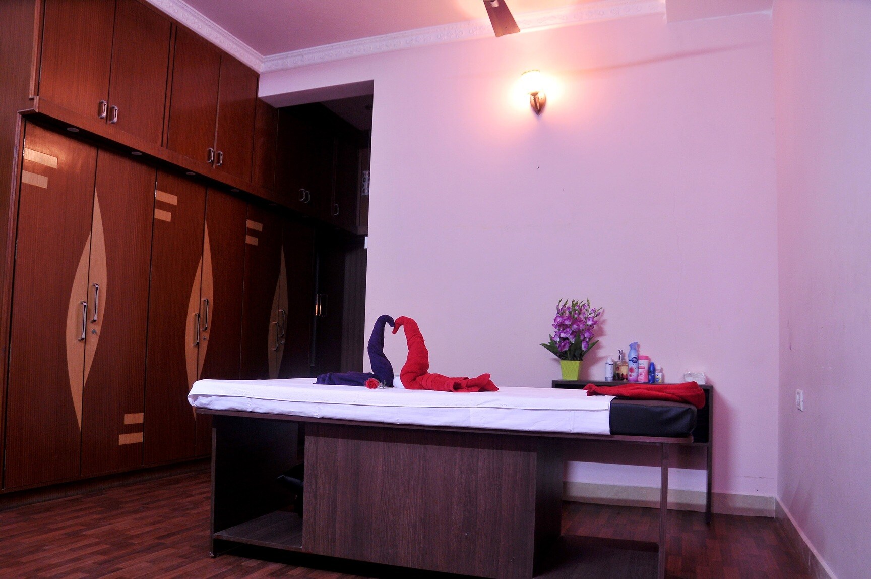 Top 24 Hours Body Massage Centres In Gandhi Salai Best Massage Centre