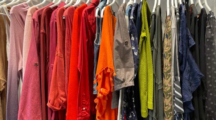 Mr Riya in Ajinkya Chowk-Fort, Mumbai - Best Second Hand Cloth Buyers ...