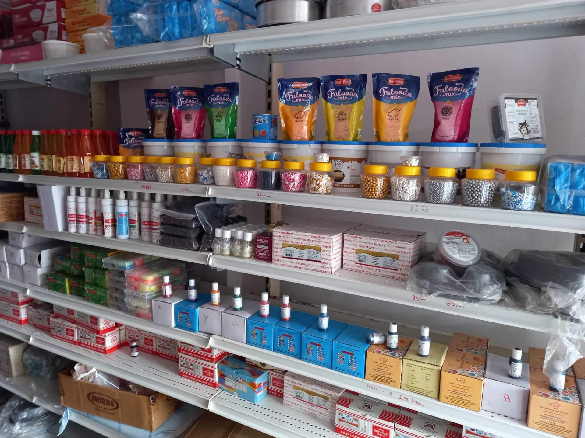Hindavi Cake Hub in Mangalwar Peth Karad, Karad - Best Bakery ...