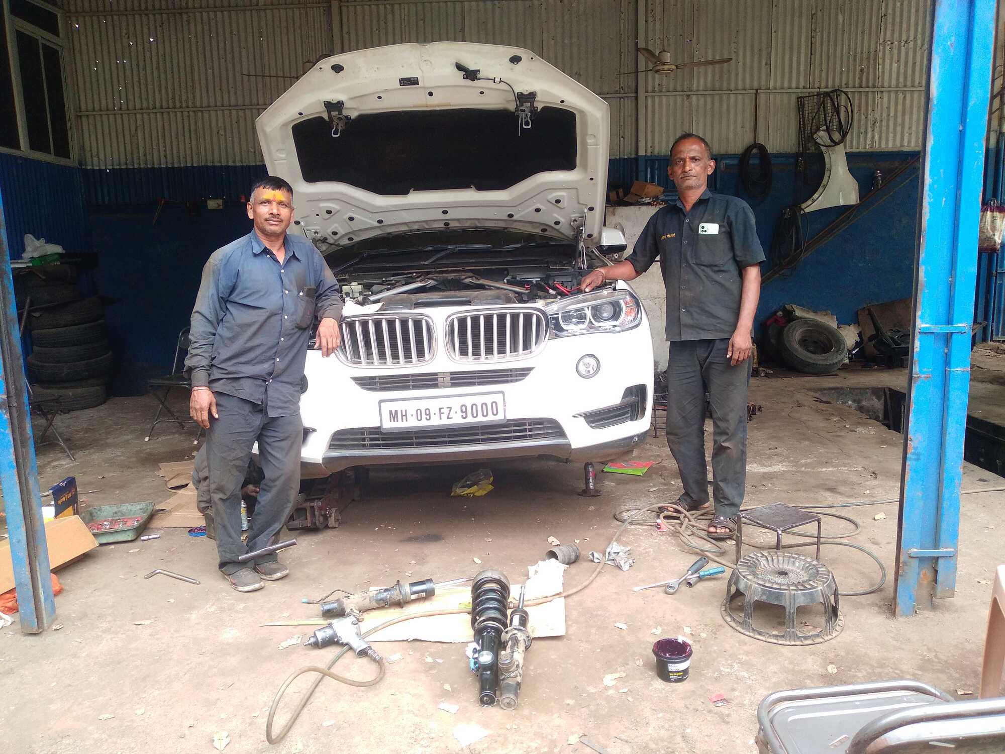 Top Car Repair Services Toyota Innova Crysta in Panhala - Best Car ...