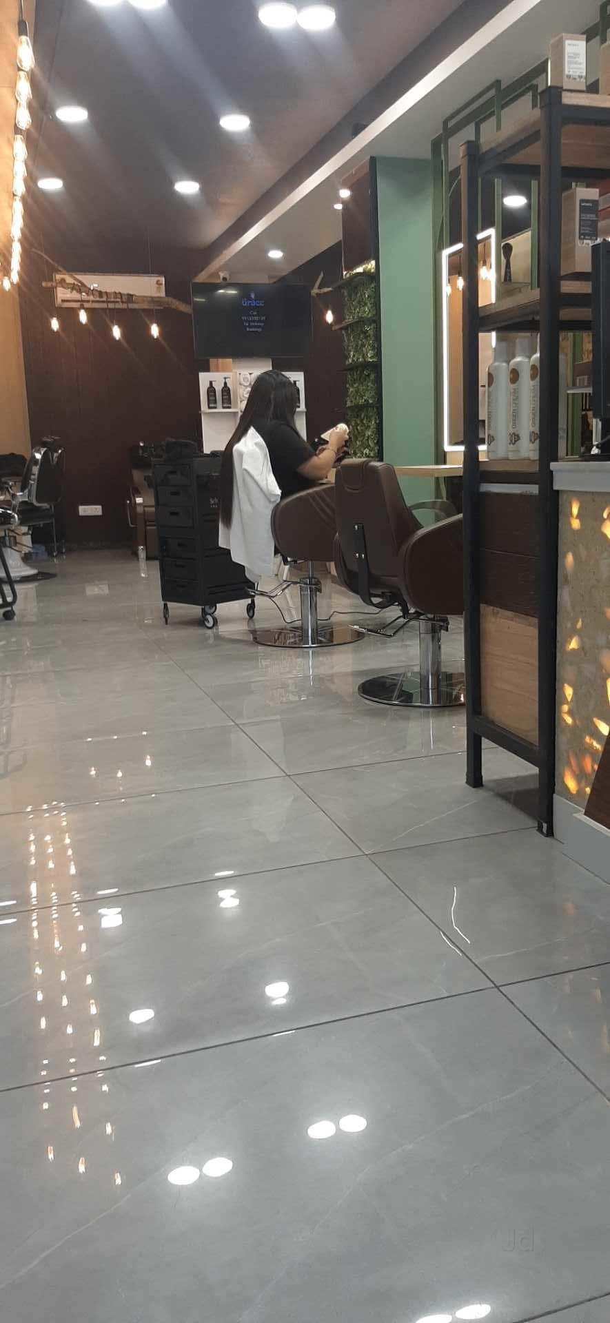 Top Beauty Parlours in Durga Puri - Best Ladies Beauty Parlours near me ...