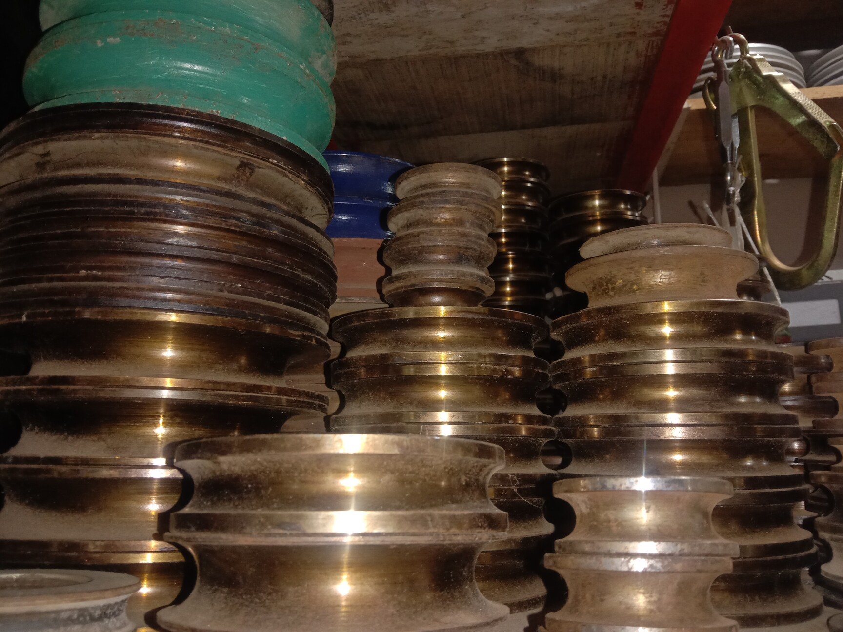 Catalogue - Manhar Mill Stores in Nagdevi , Mumbai - Justdial