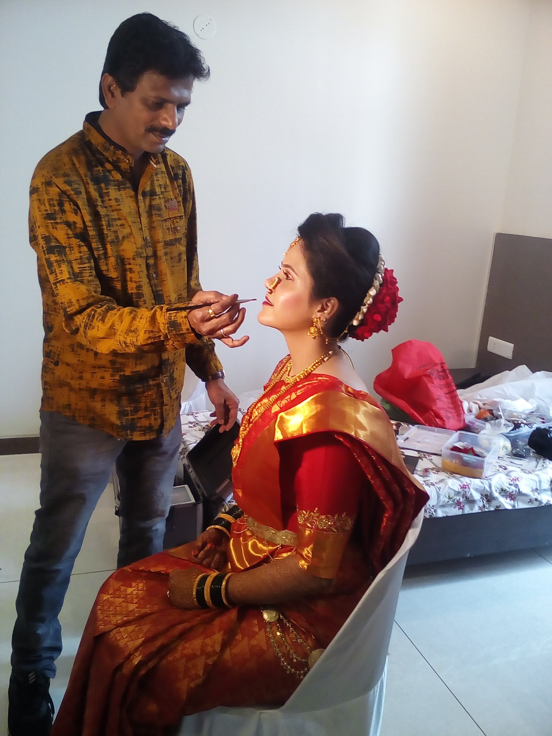 Top Women Beauty Parlours in Satara near me - Justdial