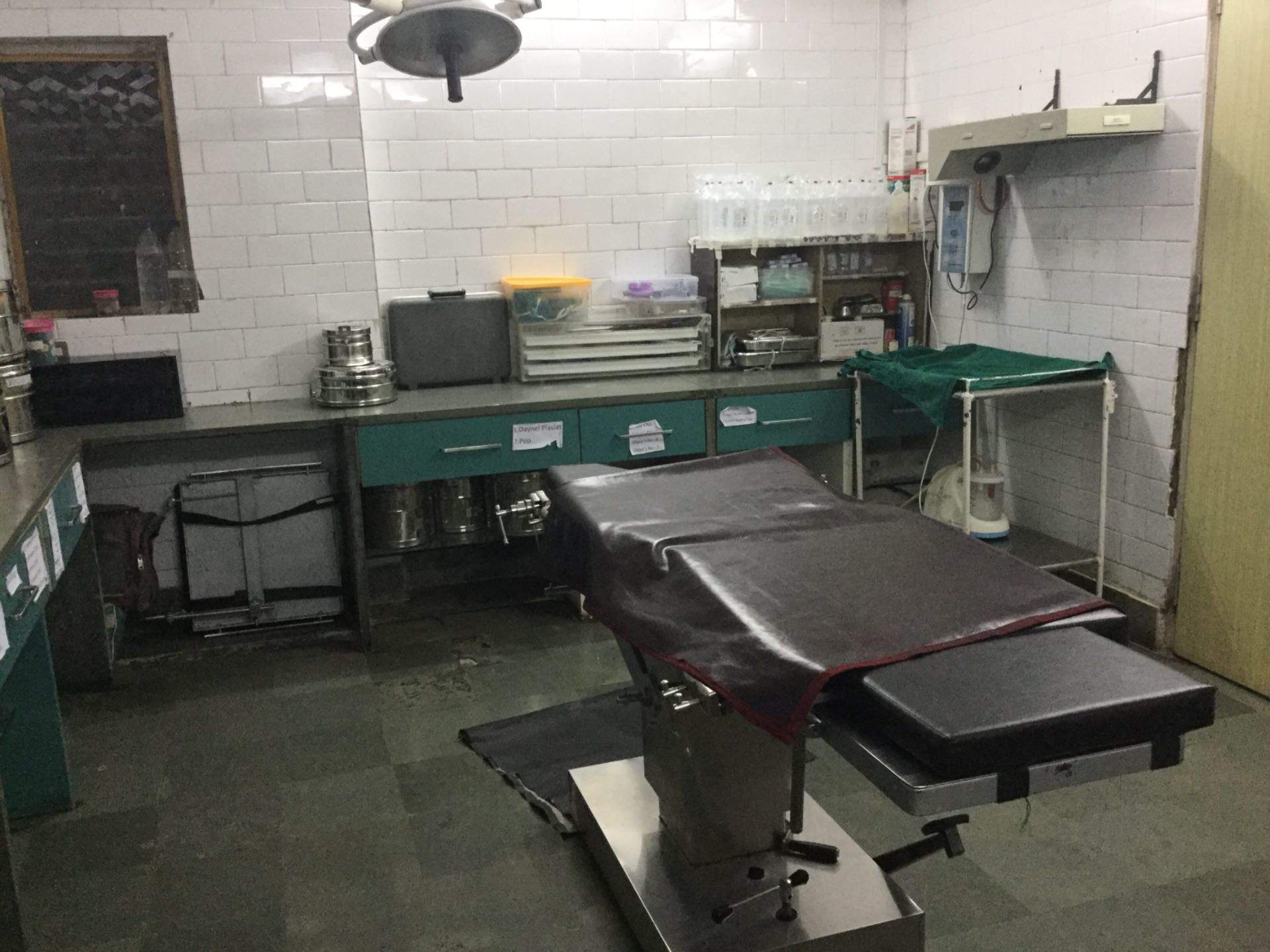 List of nearest Hospitals in Chikuwadi Road Chala, Vapi - Book ...