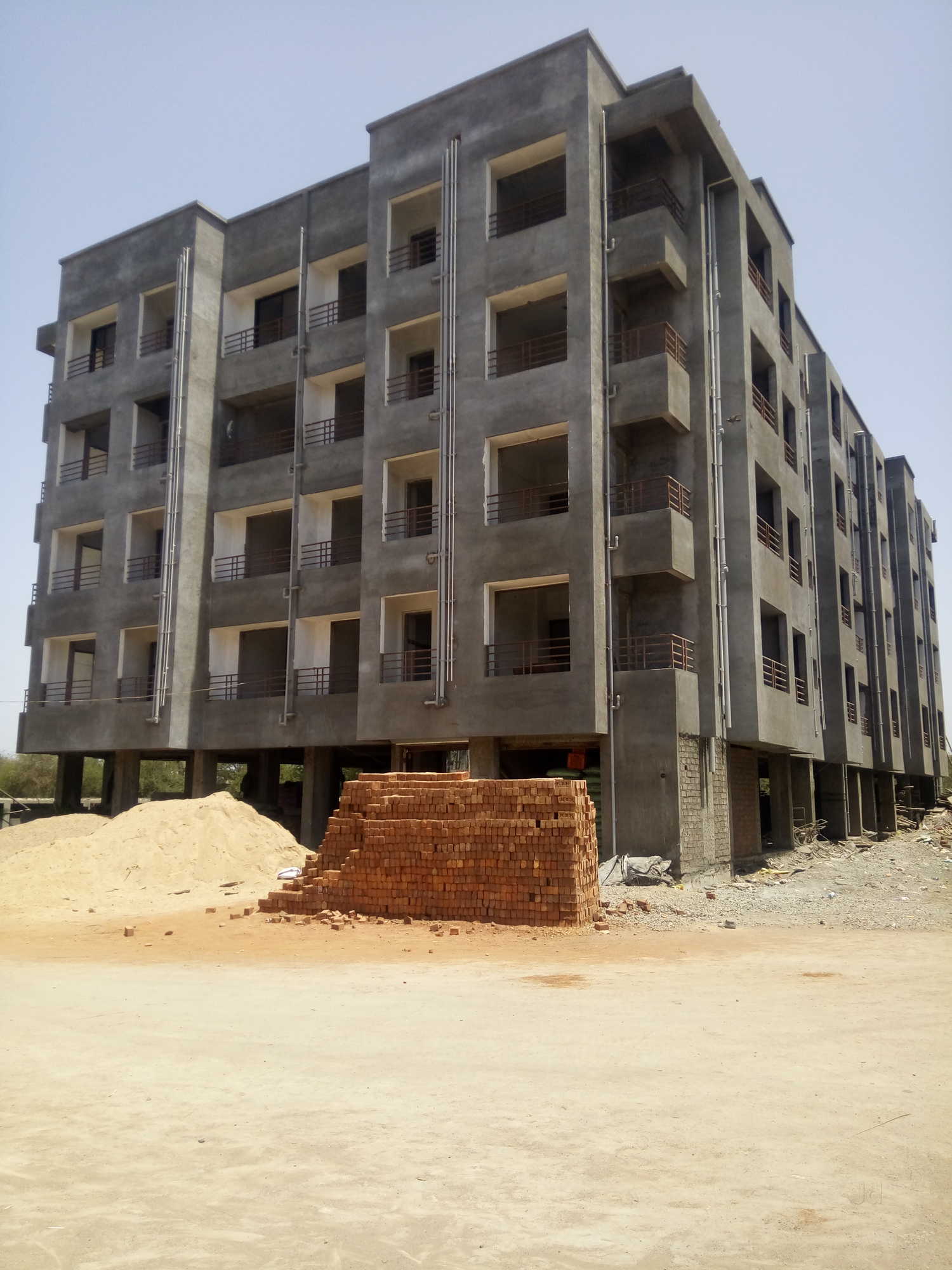 Builders & Construction Companies in Valsad - Construction Experts Near You