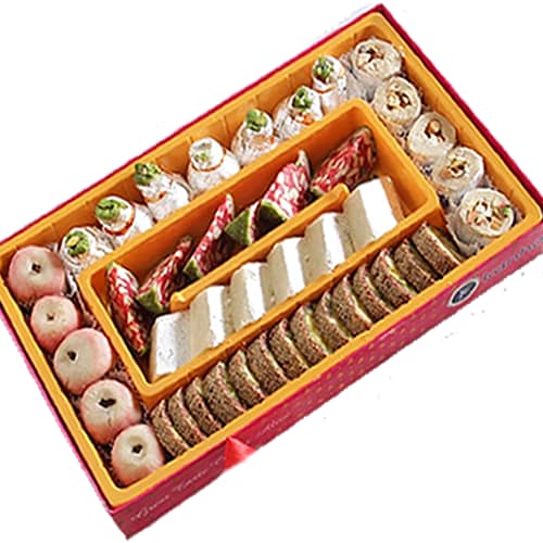 Mithai Box in Delhi at ₹ 4 - ₹ 160 / Pc by Bala Ji Bop - Justdial