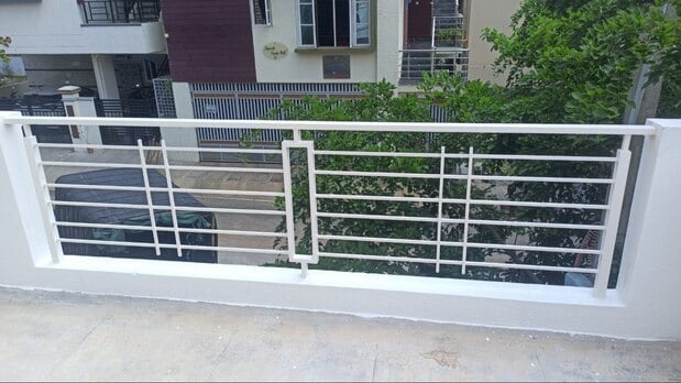 347 Stainless Steel Balcony Railing 3 Feet in Jamnagar at ₹ 550 / Kg by ...