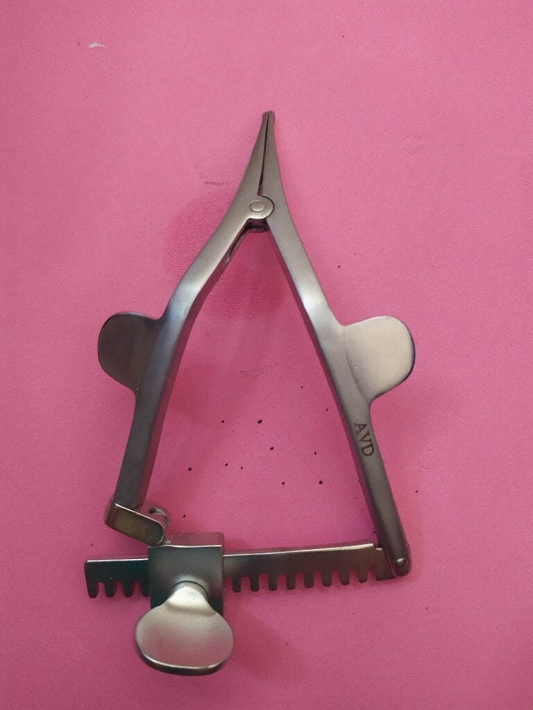 Cloward spreader in Delhi at ₹ 40 - ₹ 800 / Pc by AVD Surgico - Justdial