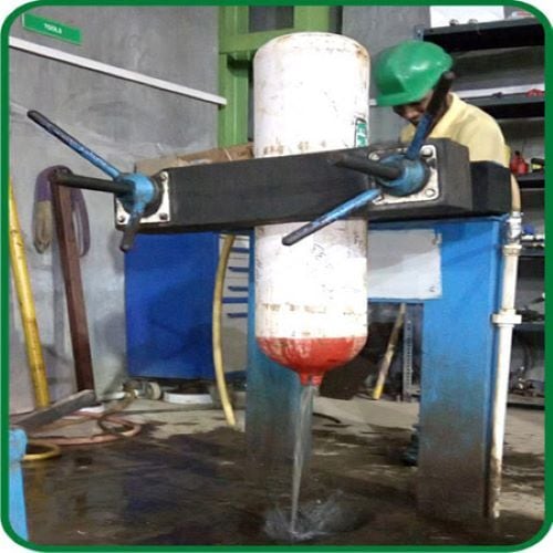 Cng Cylinder Hydro Testing Services in Mumbai at ₹ 1,000 - ₹ 1,500 ...