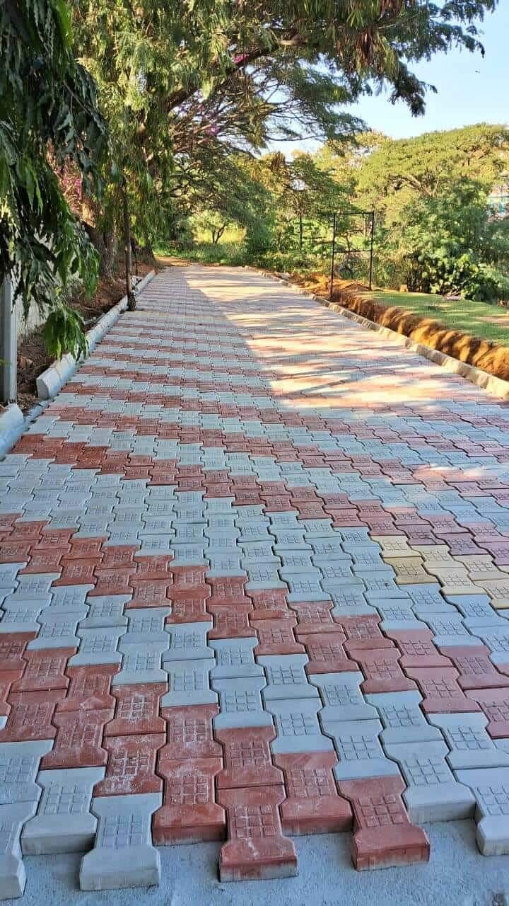 Designer I Shaped Paver Blocks (Red,Grey) in Bangalore at ₹ 35 / Sq.ft ...