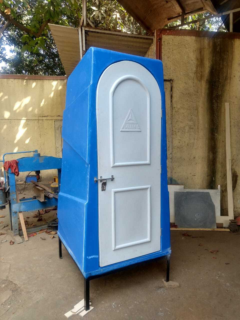 Portable toilets near me store