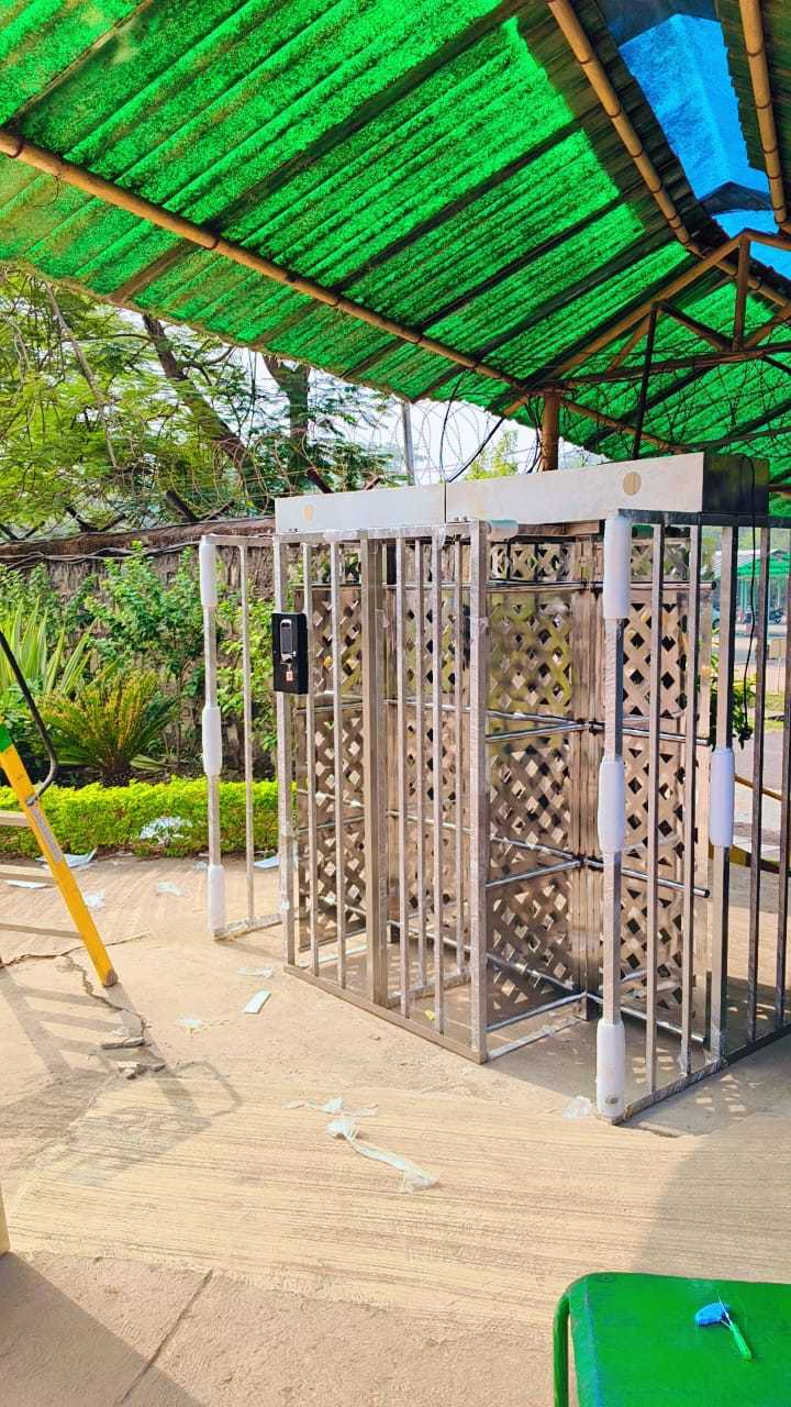 Full Height Turnstile Gate System, Material Stainless Steel in Nashik ...