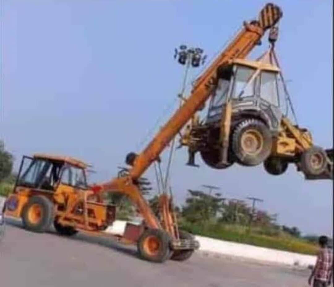 Hydra crane on hire with lifting Capcity (30 ton to 40 ton) in ...