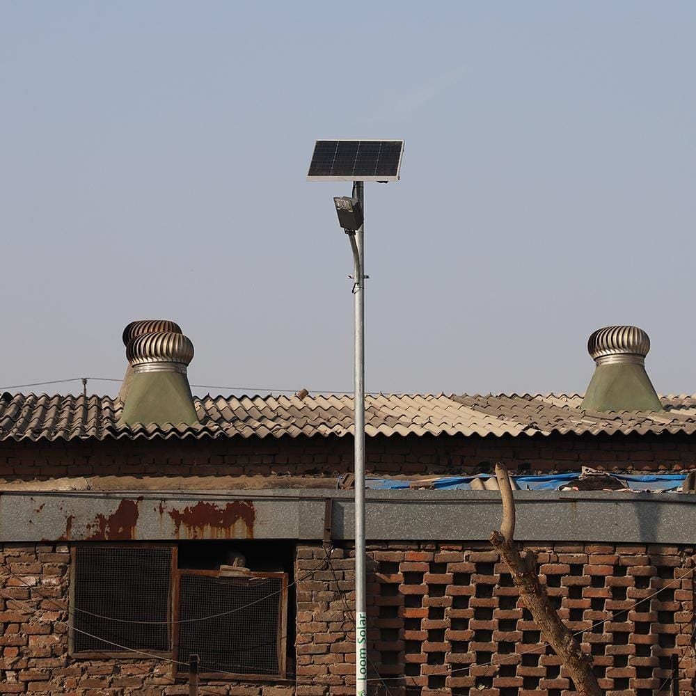 Loom Solar 20 Watt Solar Street light for Outdoor Lighting in Pune at ...