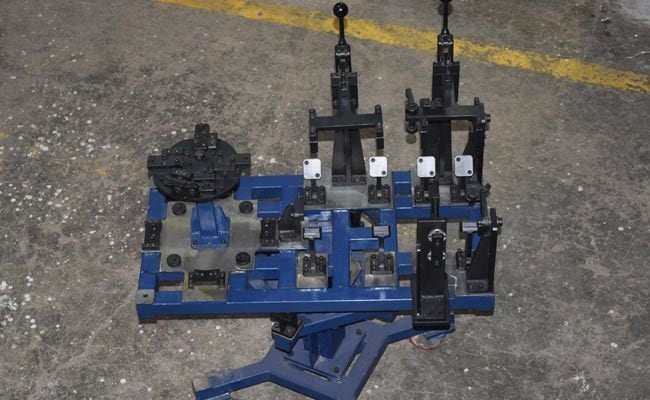 24-inch Mild Steel Manual Welding Fixtures in Pune at ₹ 200 - ₹ 16,000 ...