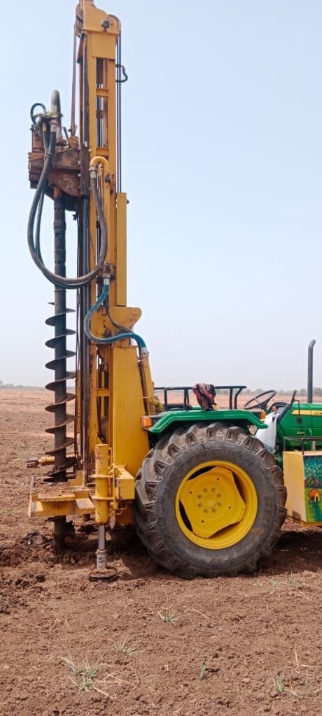 Steel Pile Boring Machine for Drilling and Creating Holes for Piling in ...