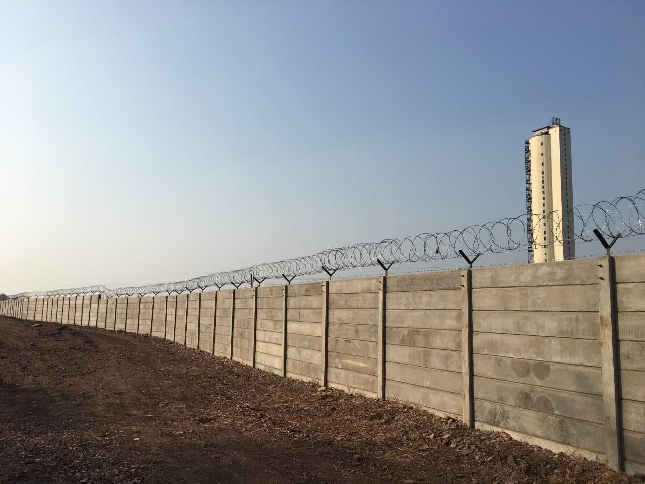 Prefab RCC Fencing Compound Wall Thickness: 50 mm in Hyderabad at ₹ 85 ...