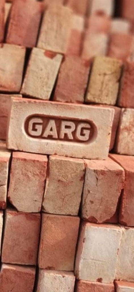 Red Bricks Traditional Red Construction Bricks in Delhi at best price ...