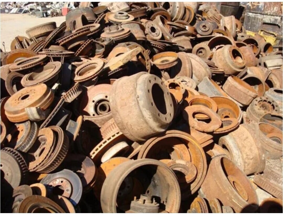 Scrap Iron for Recycling and Manufacturing, Varying Diameter and Shape ...