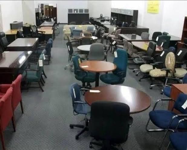 Office 2nd hand furniture store