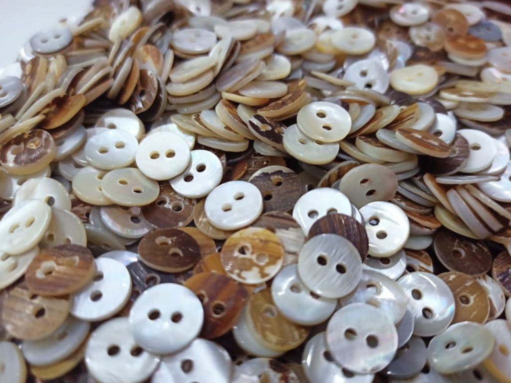 Ship Button for Nautical-themed Designs in Delhi at best price by ...
