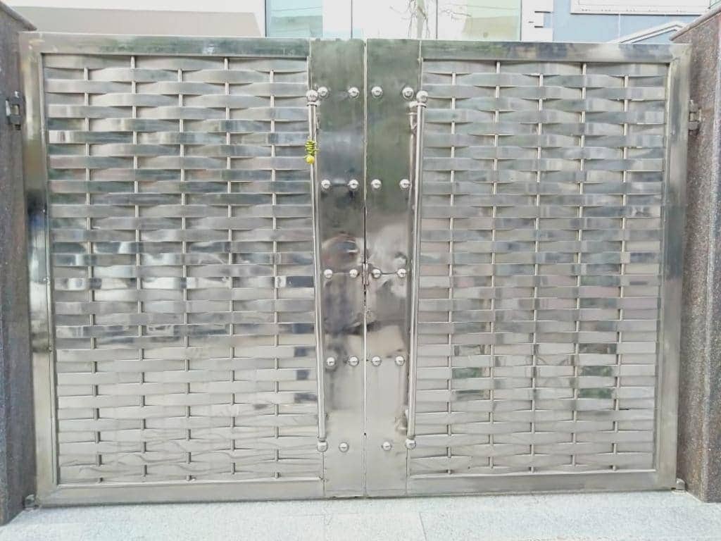 Steel gate in Chennai at ₹ 1,200 / Unit by Nagalaksmi Steel Fabrication ...