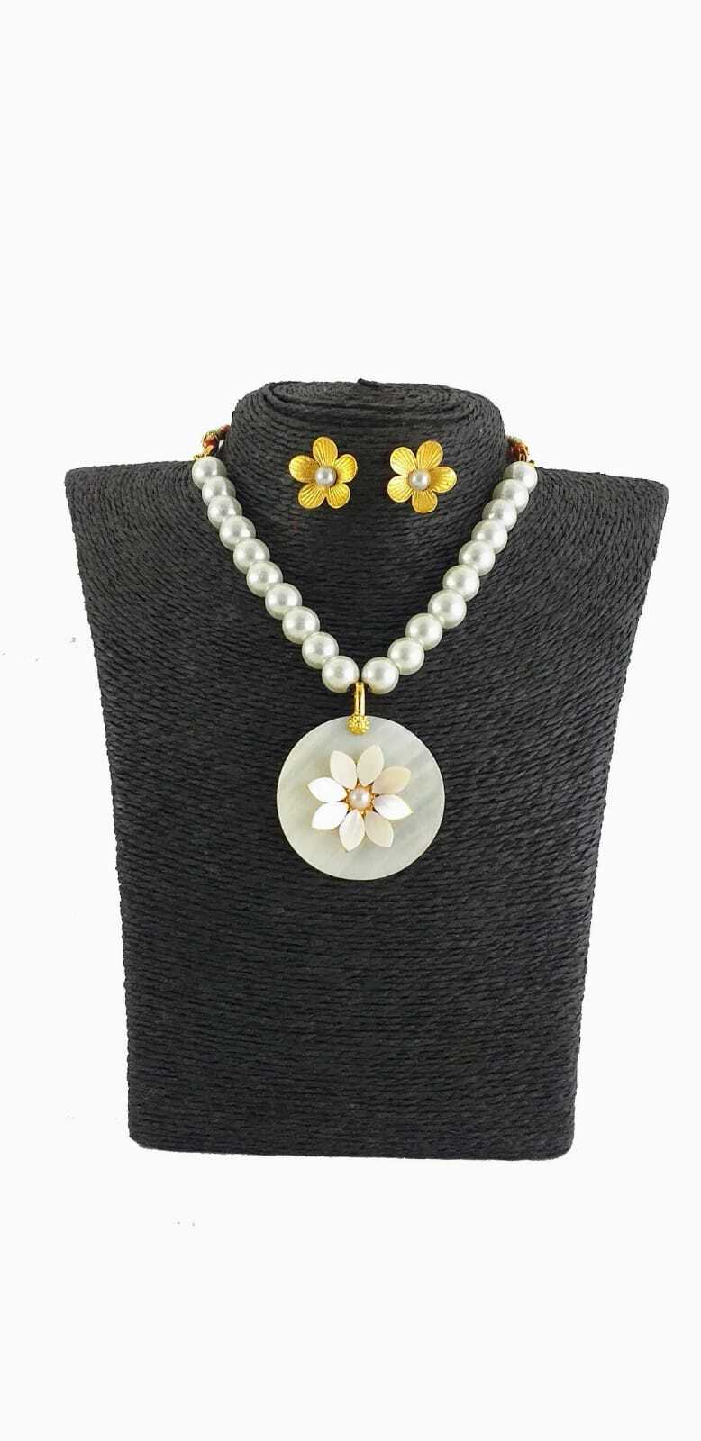 Sukhen Antique Shell Penden 110 Pendants (brass) in Howrah at ₹ 1,300 ...