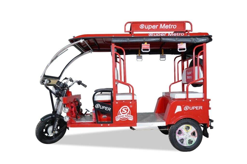 Super Metro Red Premium E Rickshaw 1.5 HP in Delhi at ₹ 40,000 ...