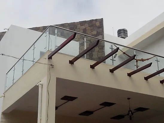 Transparent Glass Railing Fabrication Services in Delhi at ₹ 220 ...