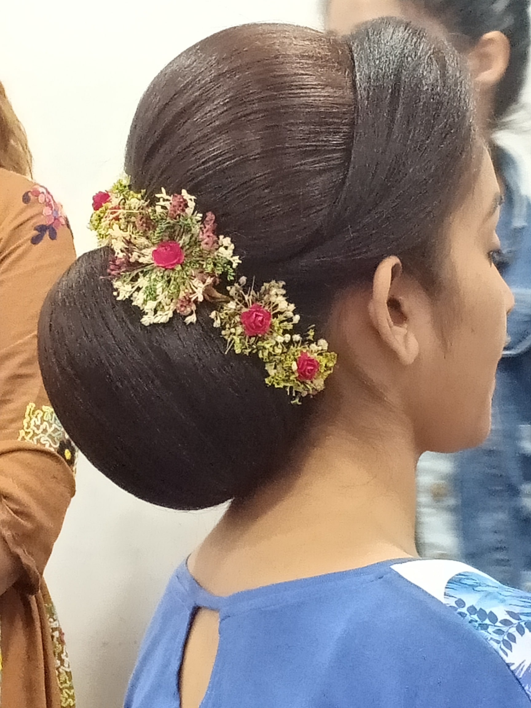 Top Beauty Parlour Services At Home in Bhanuchandra Society, Ahmedabad ...