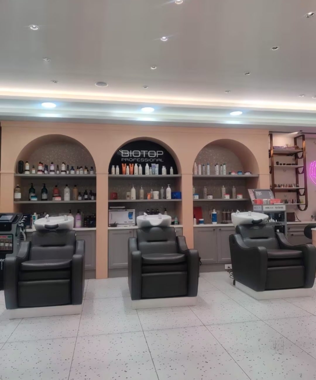 Top Salons in Panchkula Sector 14, Panchkula - Best Beauty Salon near ...