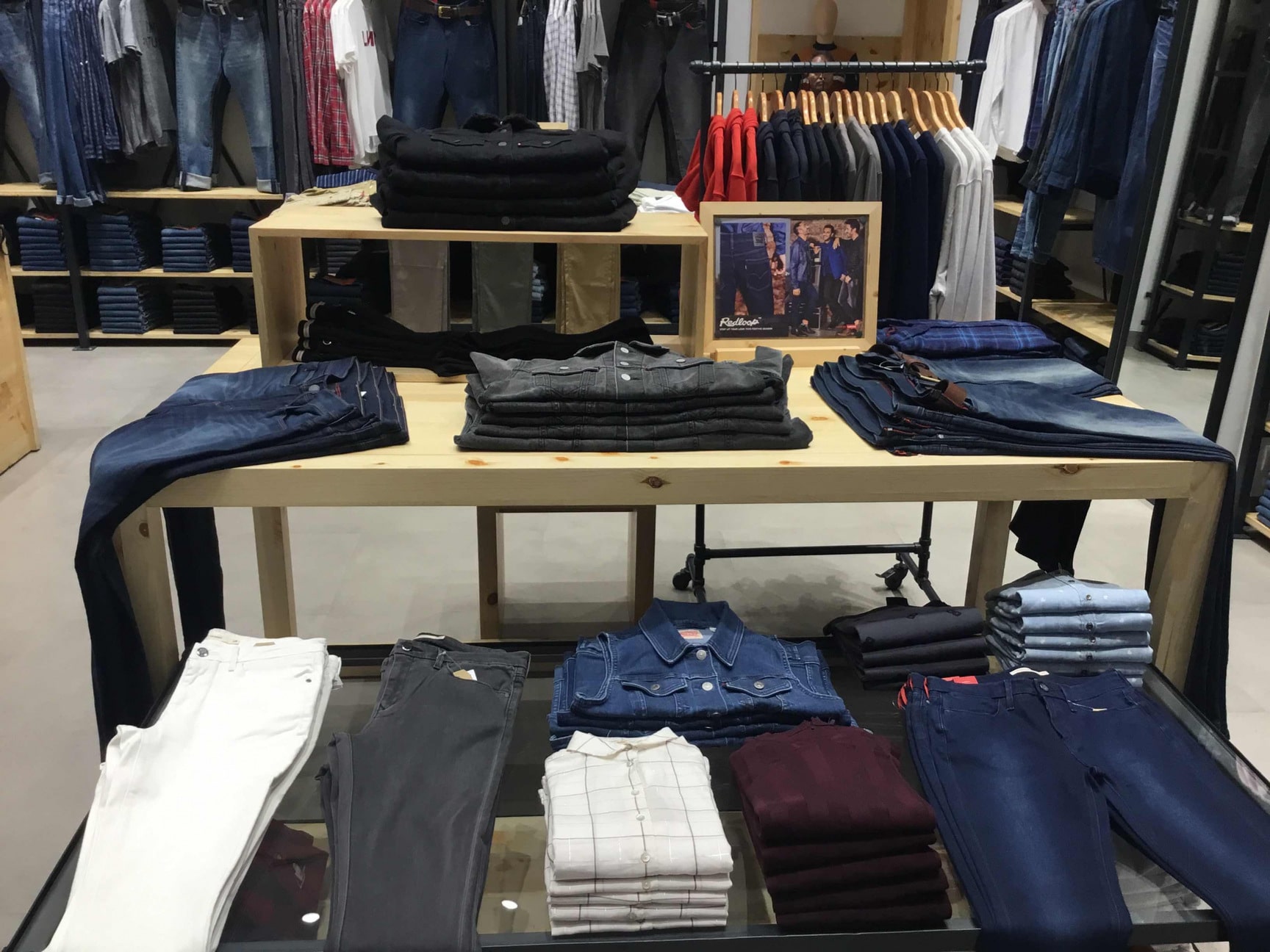 Levi's Store (Express Avenue Mall) in Mount Road,Chennai - Baby ...