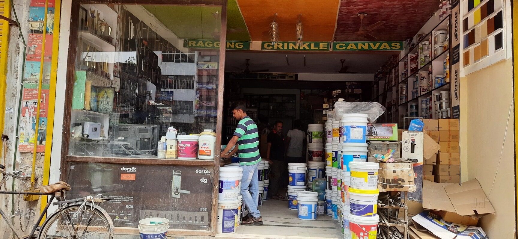 Gulshan Paints & Hardware Store in Laxmi Nagar, Delhi - Best Radium ...