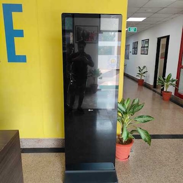 Crescent Interactive Display Panel 75 Inch in Delhi at ₹ 1.92 L / Unit ...