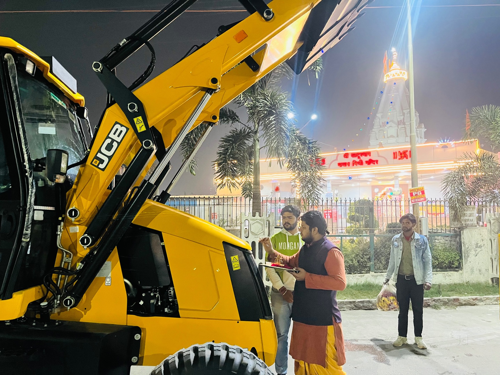 Videos from Om Sai Ram Earthmovers in Badarpur, Delhi - Justdial