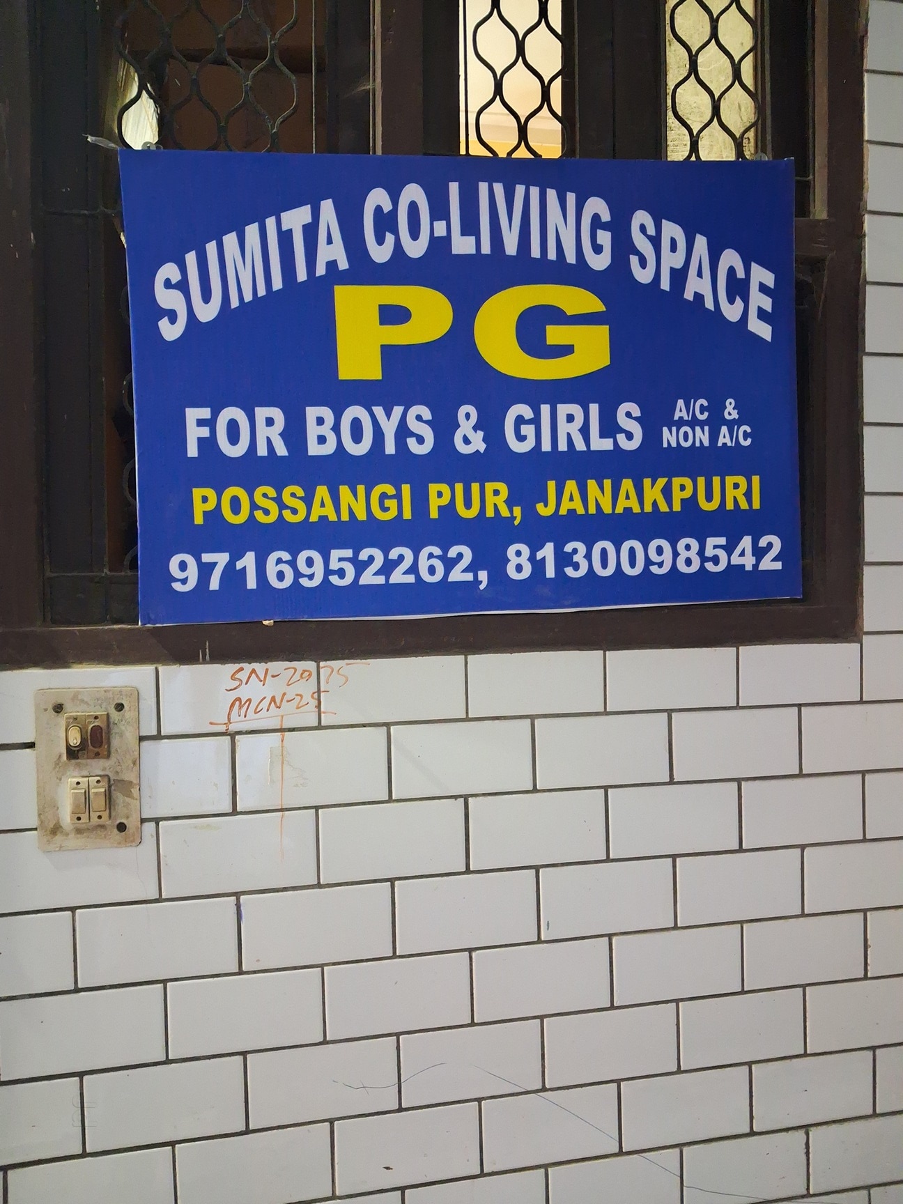 Girls PG near Piccadily Hotel Janakpuri District Centre, Delhi - Women ...