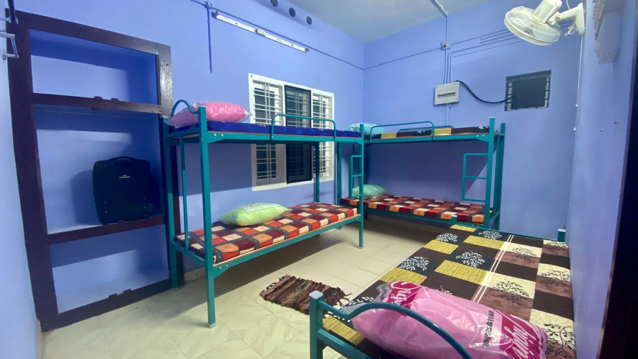 Top PG For Girl Student in Vyttila, Ernakulam - Best Paying Guest ...