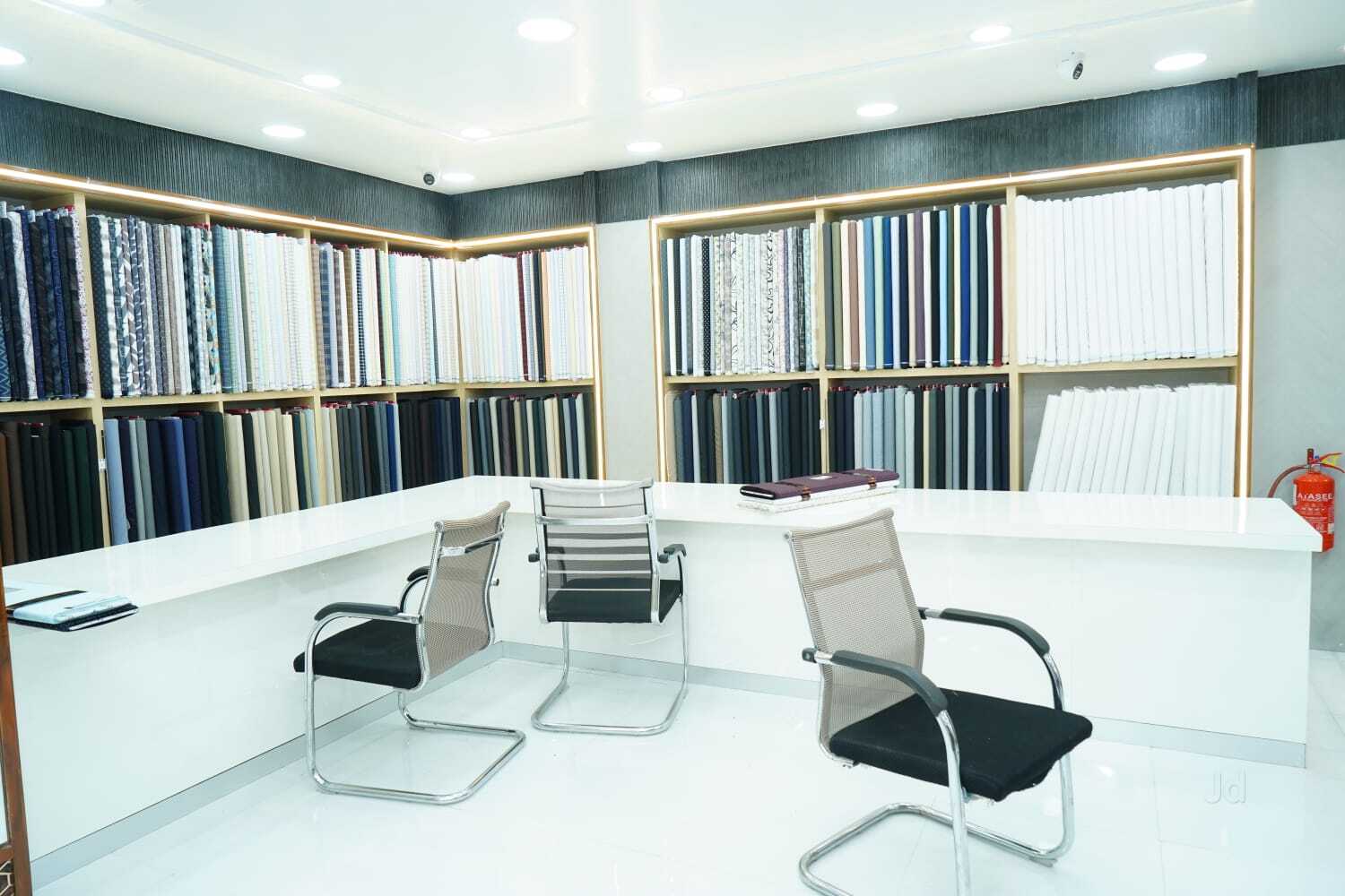 Top Readymade Garment Retailers Raymond in Ashok Nagar Ramachandra ...