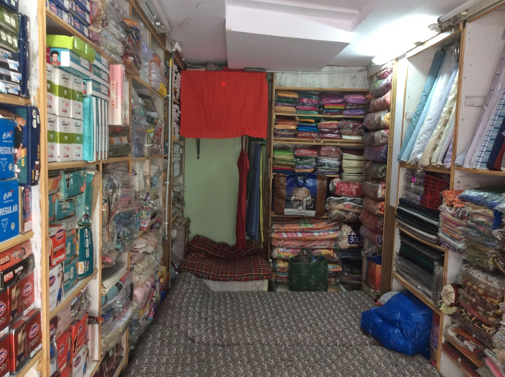 Rajani Textiles in Dilsukh Nagar, Hyderabad - Best Fabric Retailers in ...