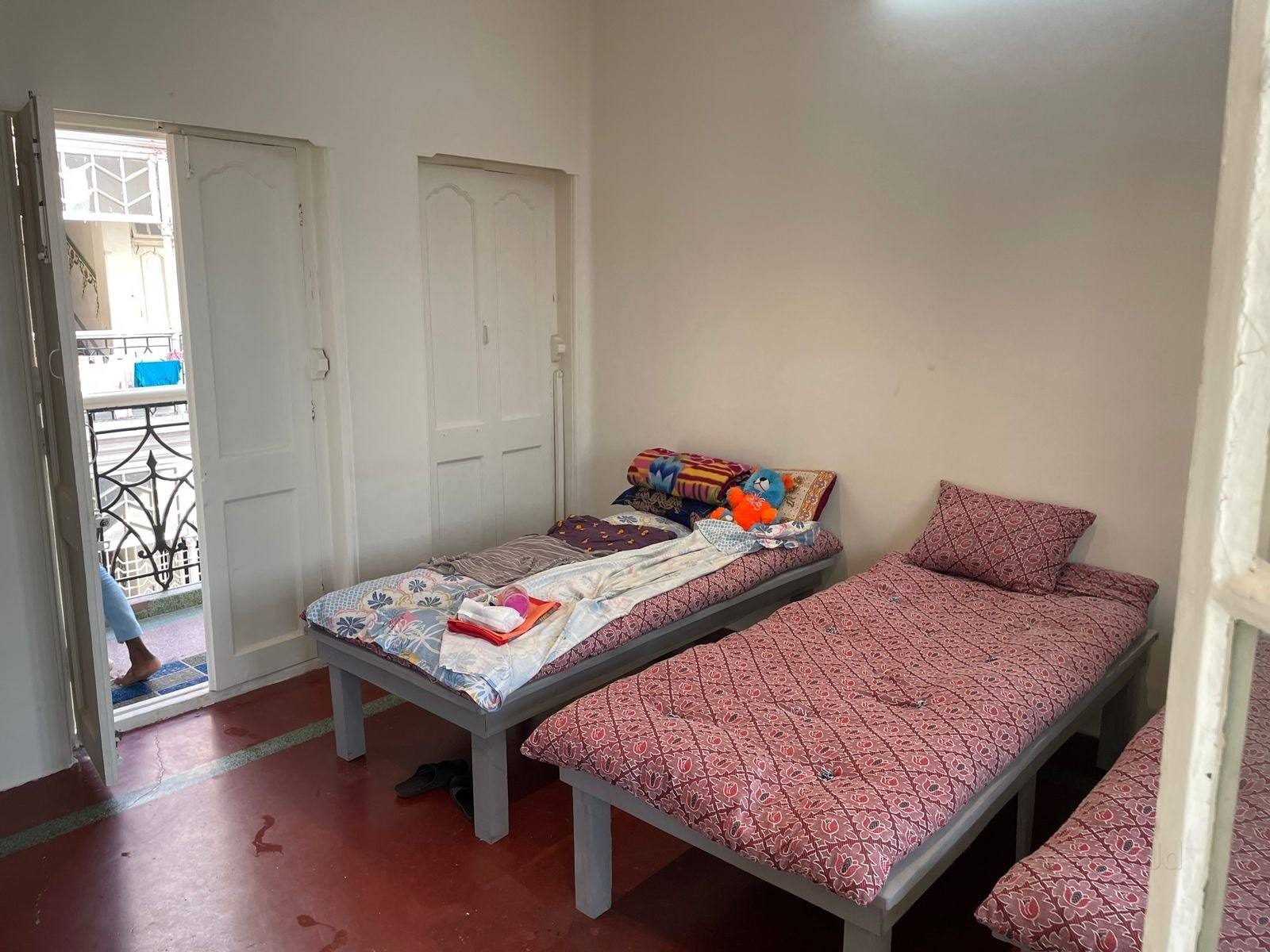 Top Paying Guest Accommodations For Boy Student in Bibi Bagan Lane ...