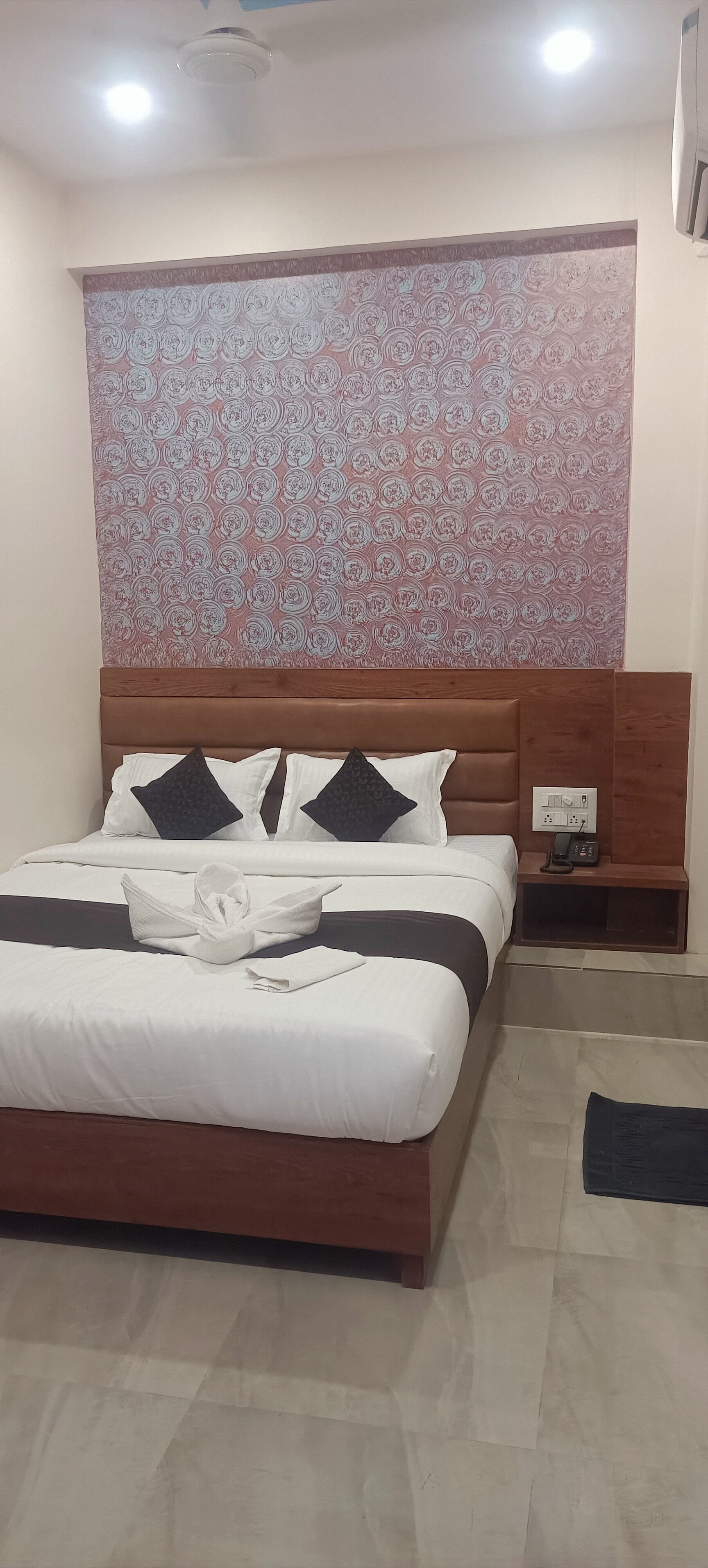 20+ Best Hotels near Matunga Railway Station Matunga East - 𝗚𝗲𝘁 𝗕𝗲𝘀𝘁 ...