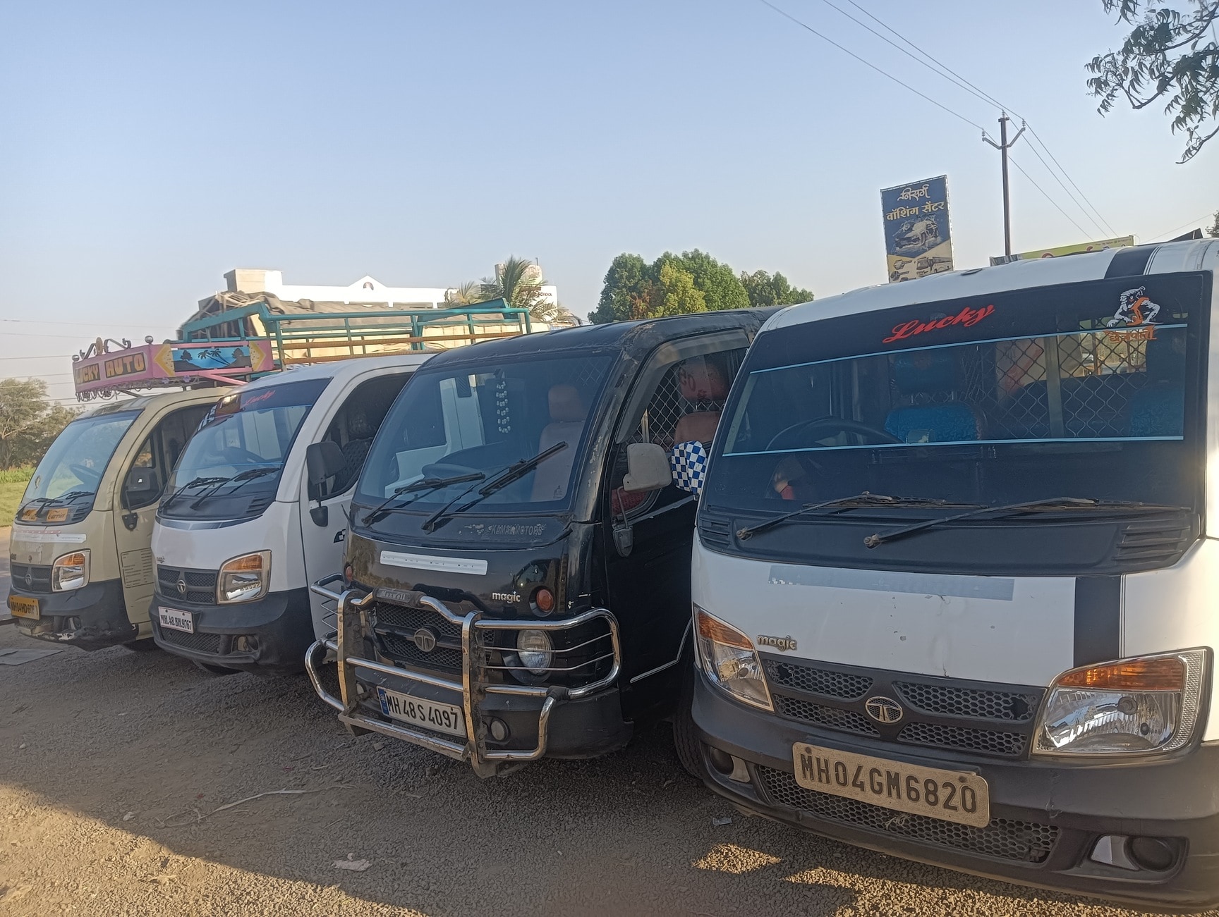 Lucky Auto cansaltant in Dharmapuri, Parbhani - Best Pick UP Van ...