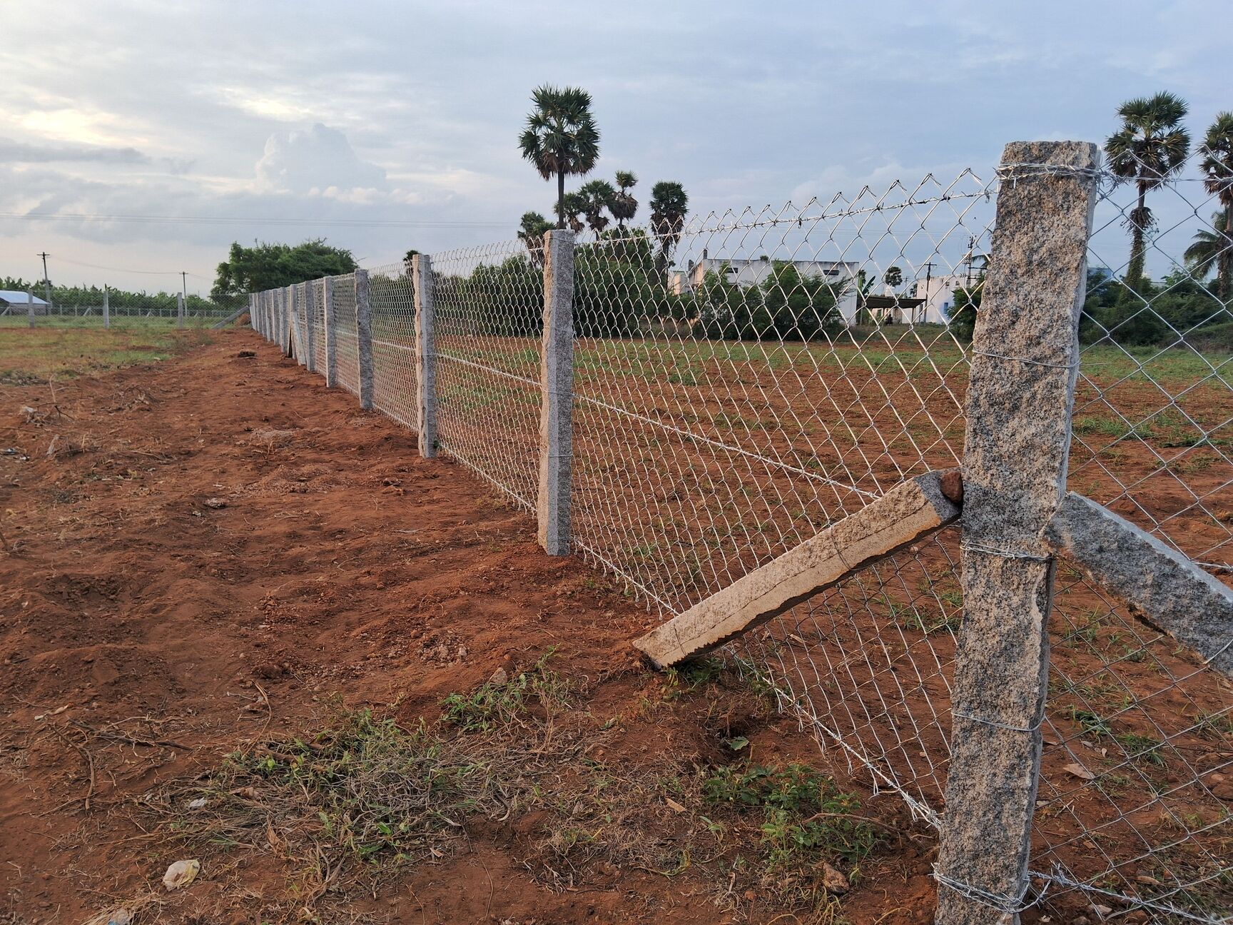 Barbed wire retailers store