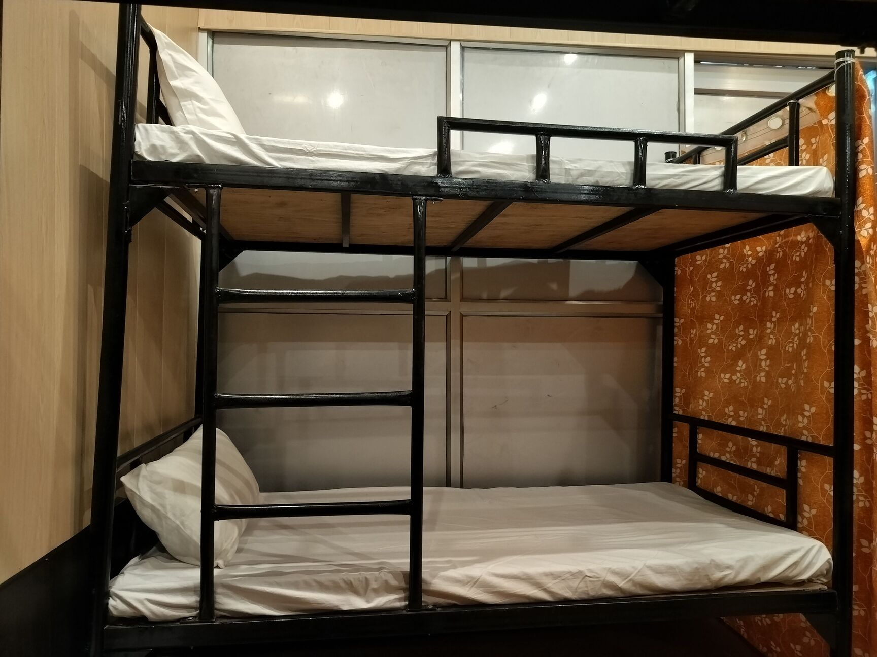 Top Dormitory Services in Bazar Kalika, Varanasi - Best Care Dormitory ...